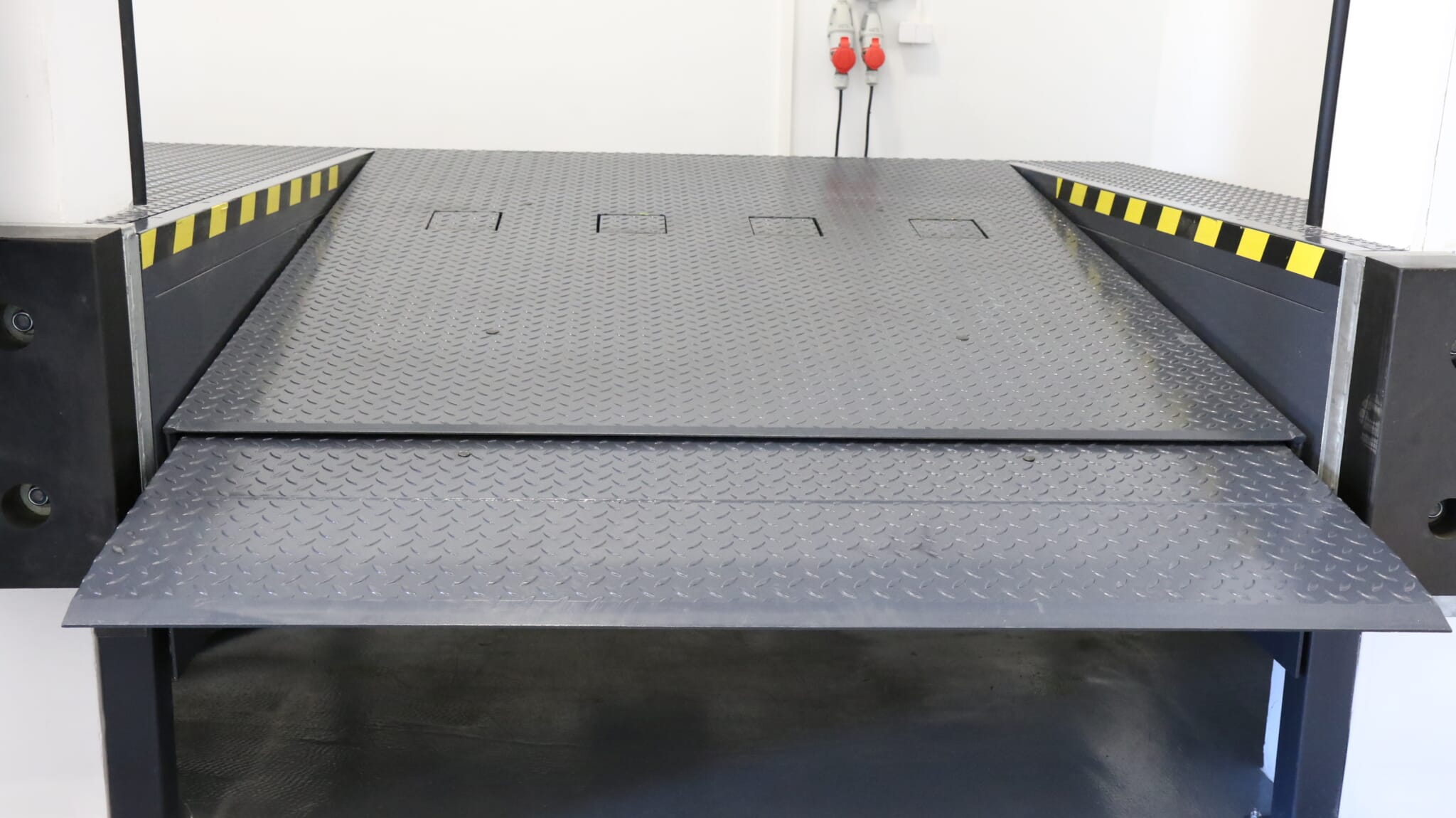 Dock Levellers | Telescopic & Swing Lip Docking Levelers UK